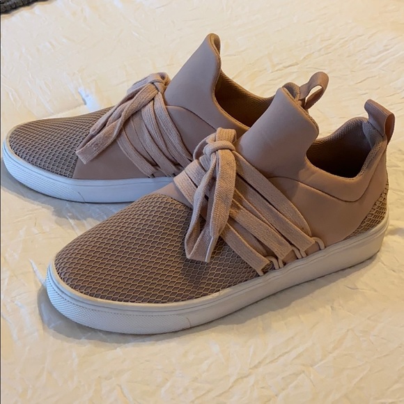 Steve Madden | Shoes | Steve Madden Blush Lancer Sneaker | Poshmark